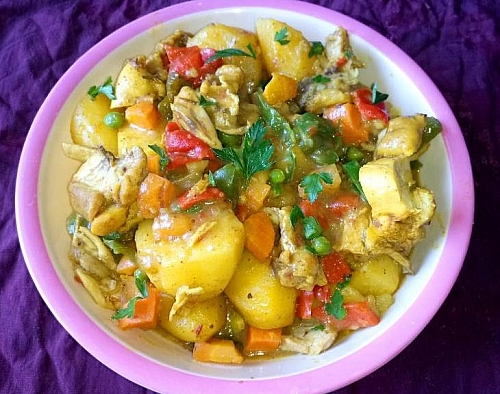 How to Make Chicken and Curried Potato Porridge (Potato Curry)