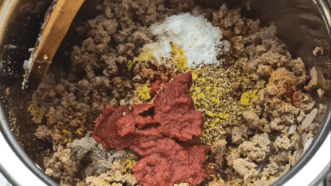 Easy Chili Recipe - How to Make Chili - Jotscroll